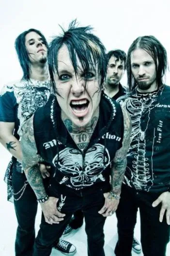 The Gauntlet - Papa Roach frontman comments on fan taking crap in the ...
